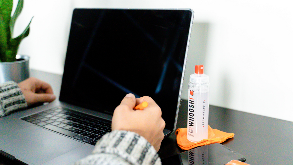 How To Keep Your Desk Tidy – WHOOSH!